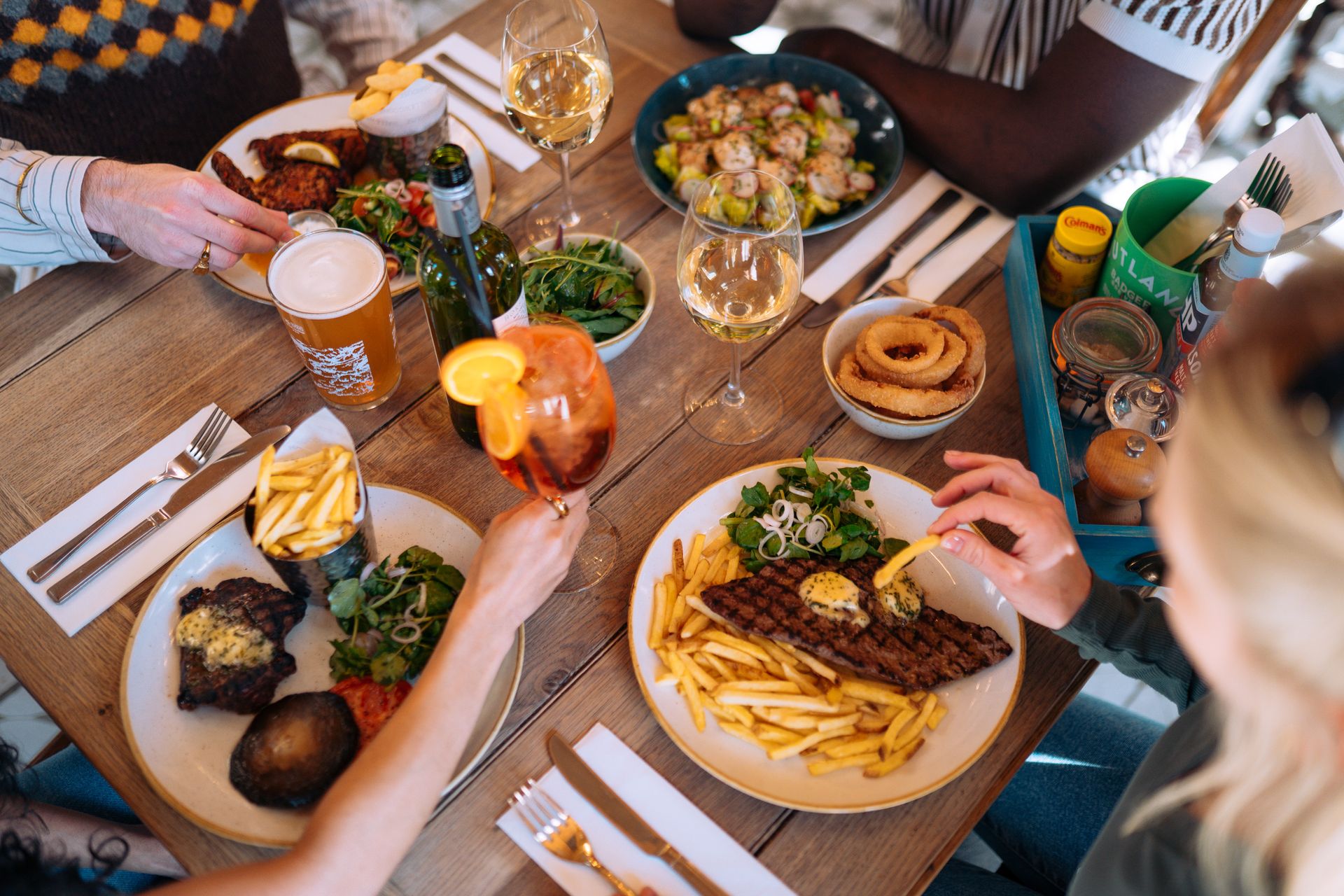 Menus at H&W Wichelstowe